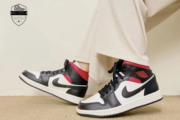 Jordan 1 Mid Gym Red Panda W - Bùi Store